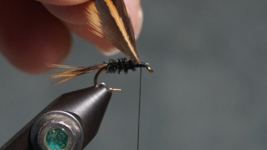Simple Wet-fly Attractor (with video) - Missouri Trout Fisherman's ...